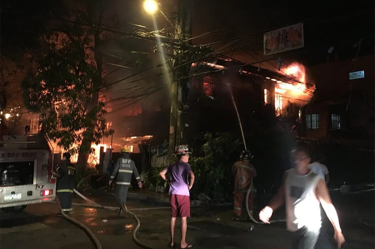 4 bahay sa QC tinupok ng apoy | ABS-CBN News
