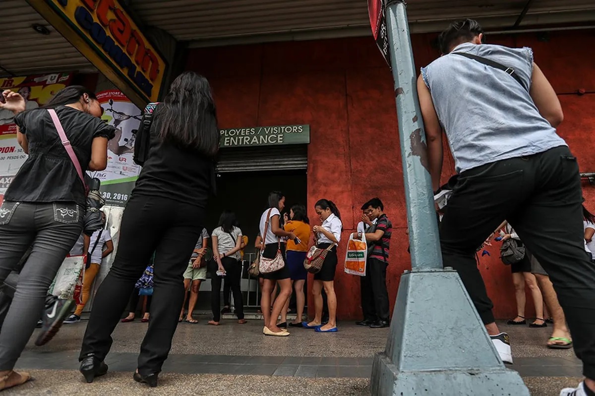 10.4M Filipinos still jobless, optimism dips: SWS | ABS-CBN News