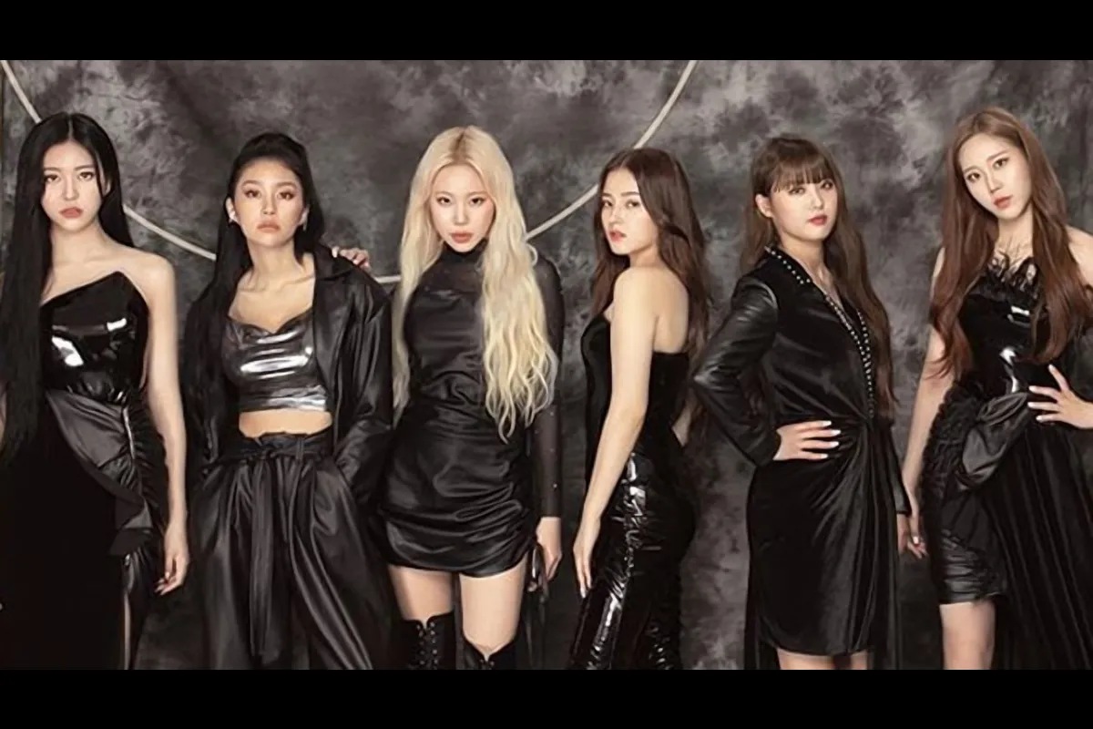 MOMOLAND poses for the digital cover of a Filipino publication for the ...