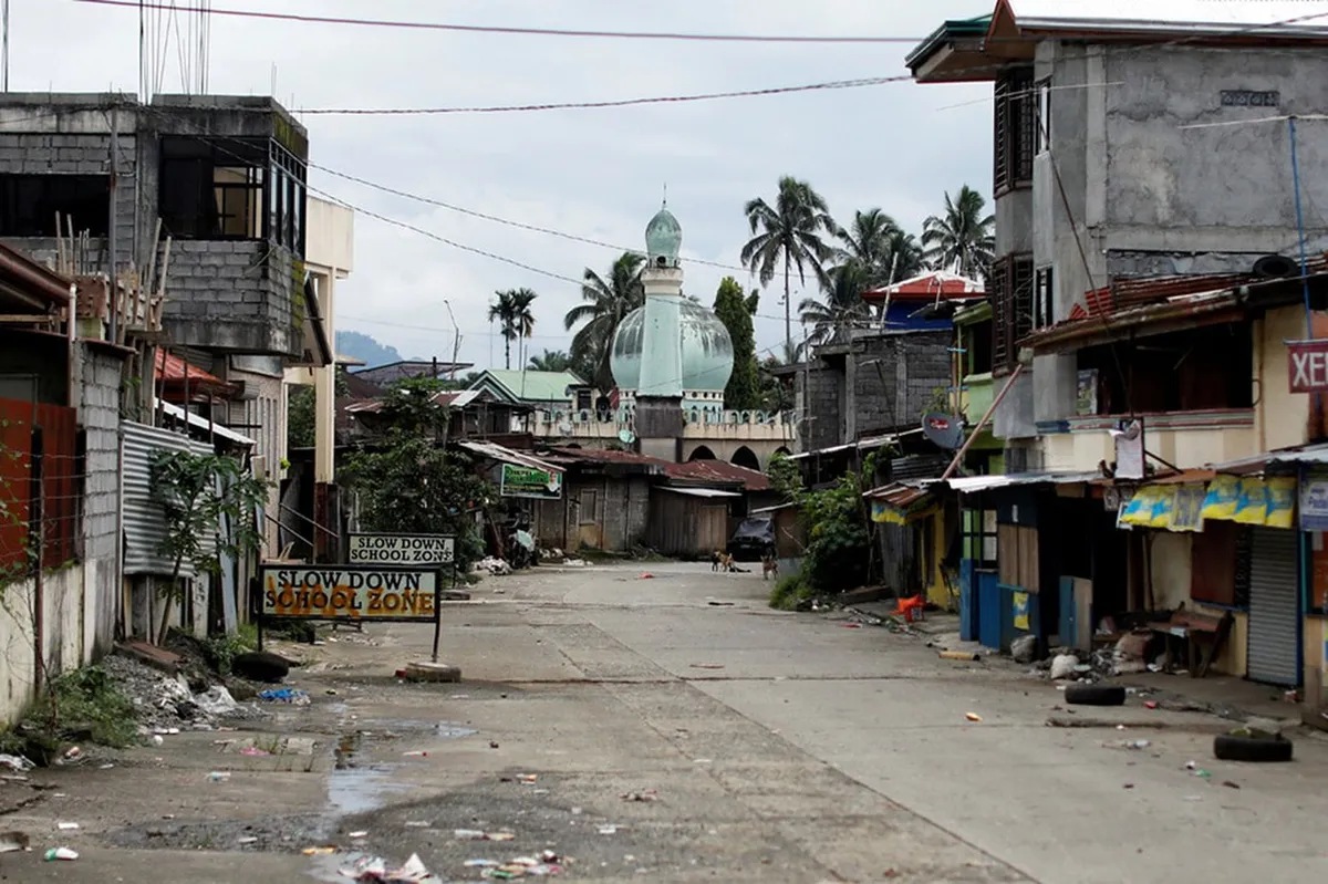 Envoys talk with Maute leader during brief truce | ABS-CBN News