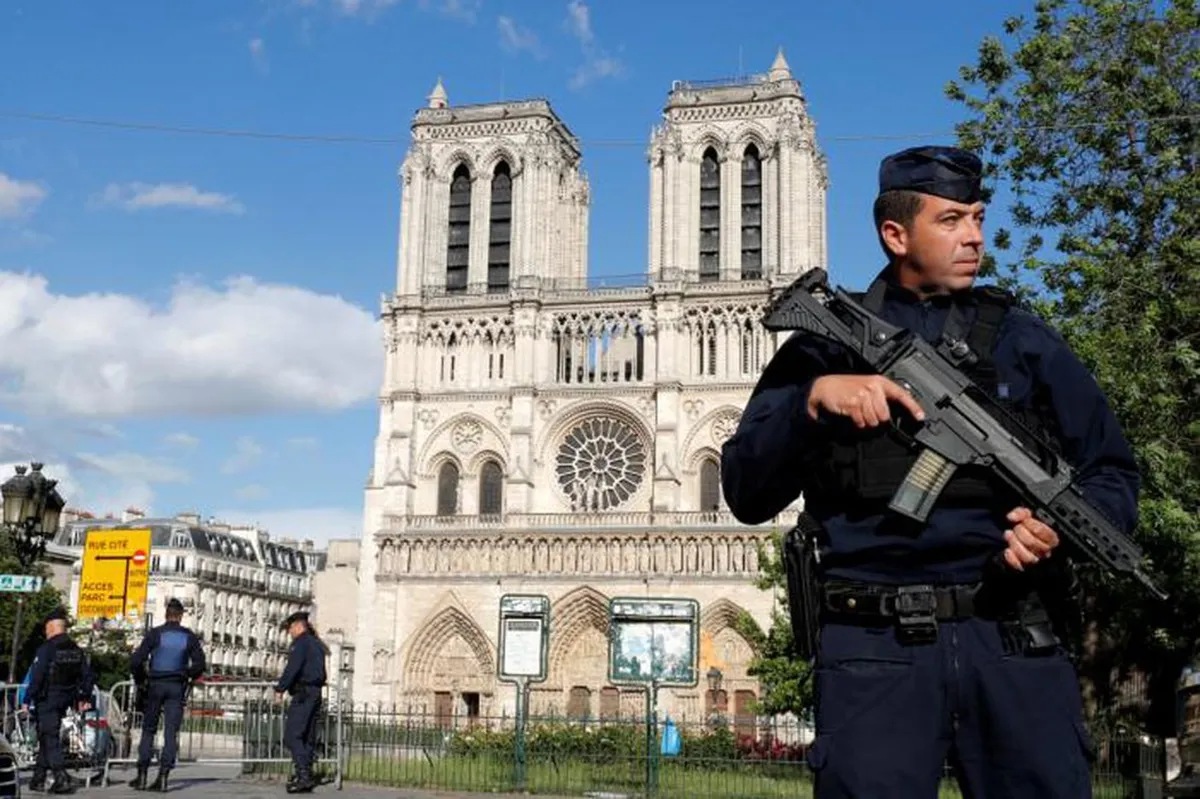 Notre Dame attacker shouted 'this is for Syria' before being shot | ABS-CBN