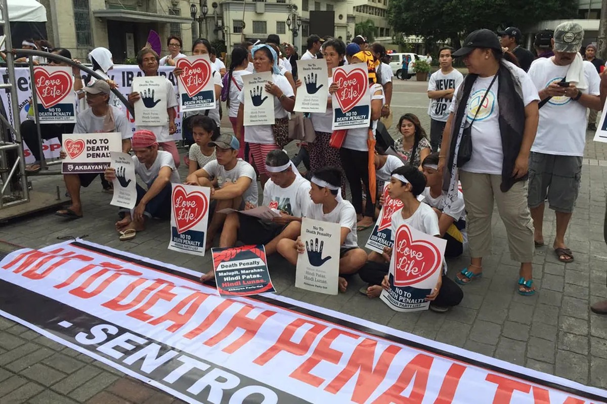 Mga kontra death penalty, nag-rally sa UST | ABS-CBN News Mga kontra death penalty, nag-rally sa UST | ABS-CBN News