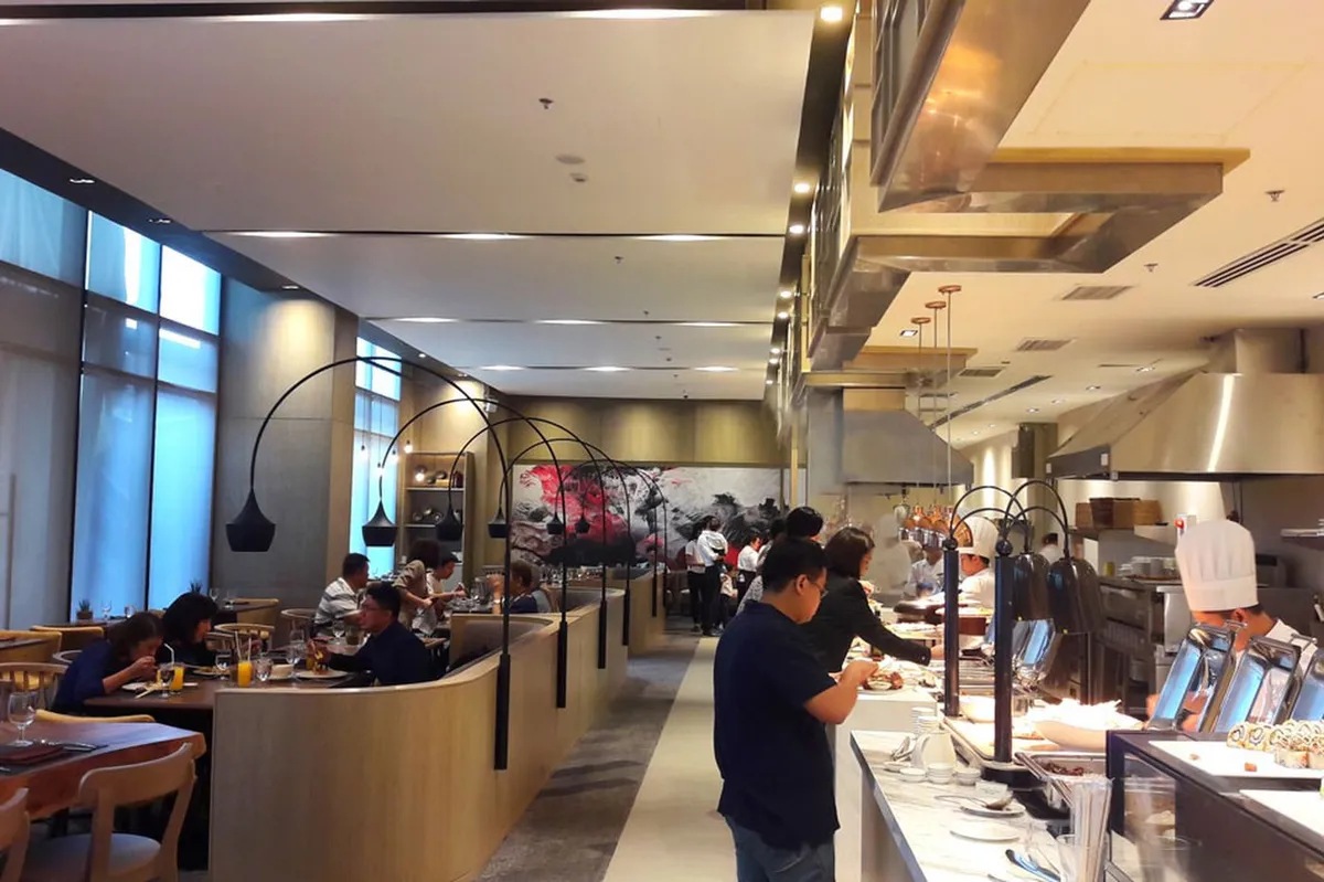 New eats: Sisig station and more at Seda's biggest buffet | ABS-CBN ...
