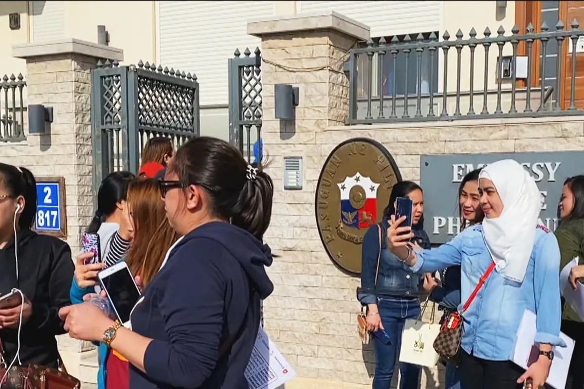 PH pushing through with mandatory repatriation of Filipinos in Iraq ...