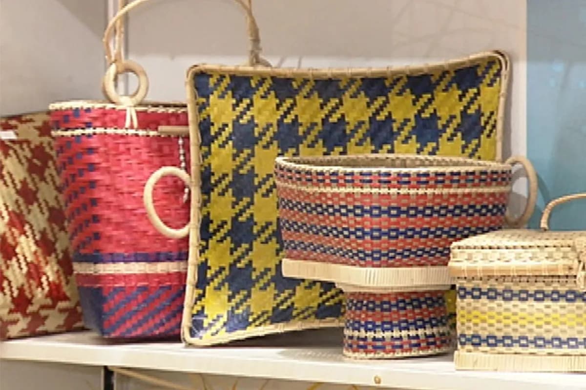 Produktong katutubo mula MIMAROPA, tampok sa isang trade fair | ABS-CBN ... Produktong katutubo mula MIMAROPA, tampok sa isang trade fair | ABS-CBN ...
