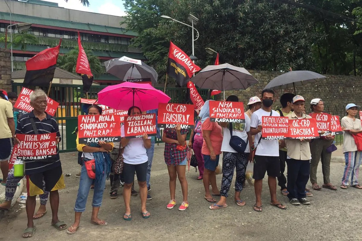 Kadamay, nagprotesta sa NHA | ABS-CBN News