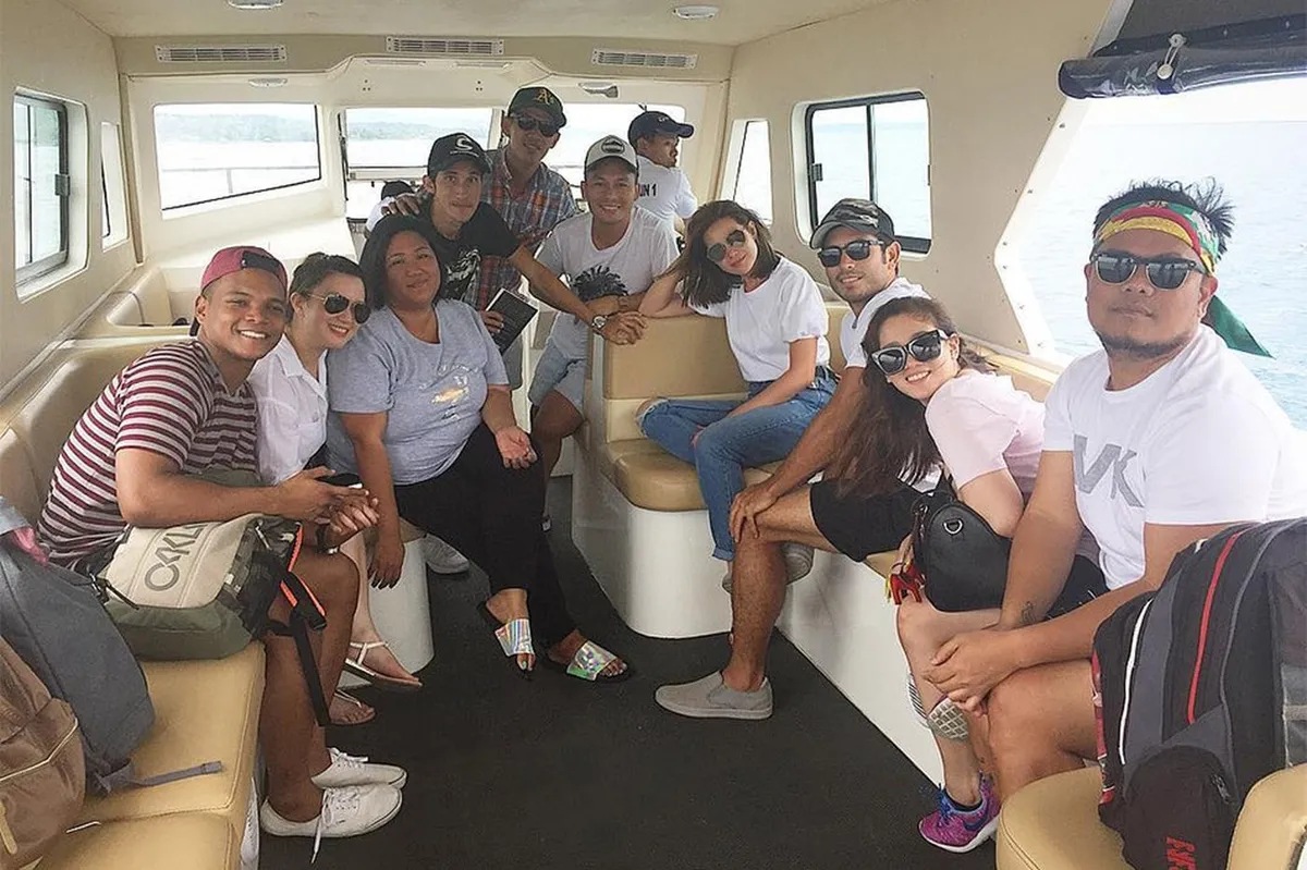 LOOK: Bea, Gerald on a beach vacation in Davao | ABS-CBN Entertainment