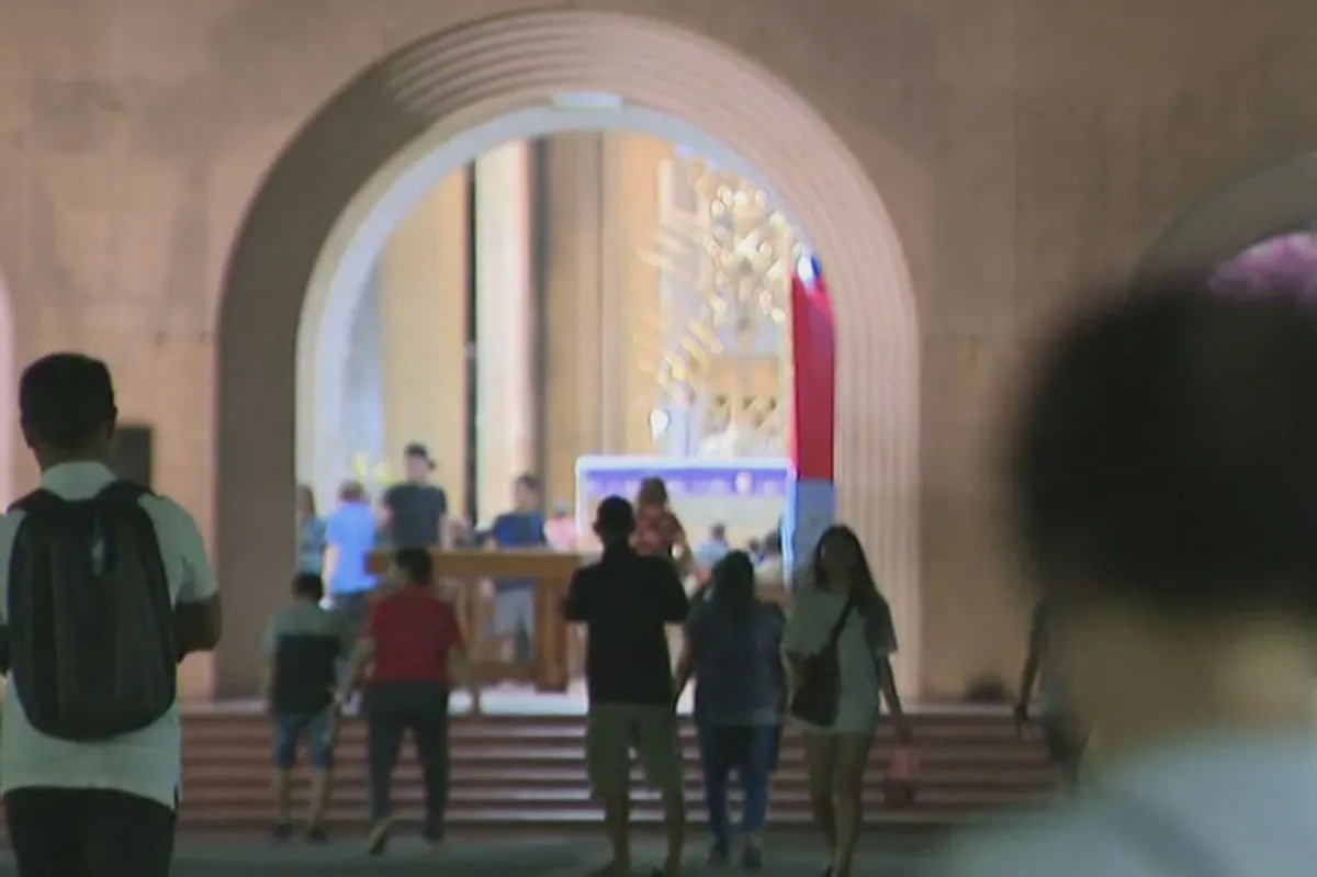 Mga deboto nagdatingan para sa Baclaran Day | ABS-CBN News