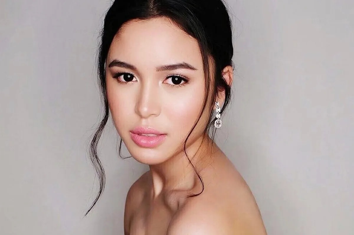 LOOK: Claudia Barretto looks like a princess at prom | ABS-CBN Lifestyle