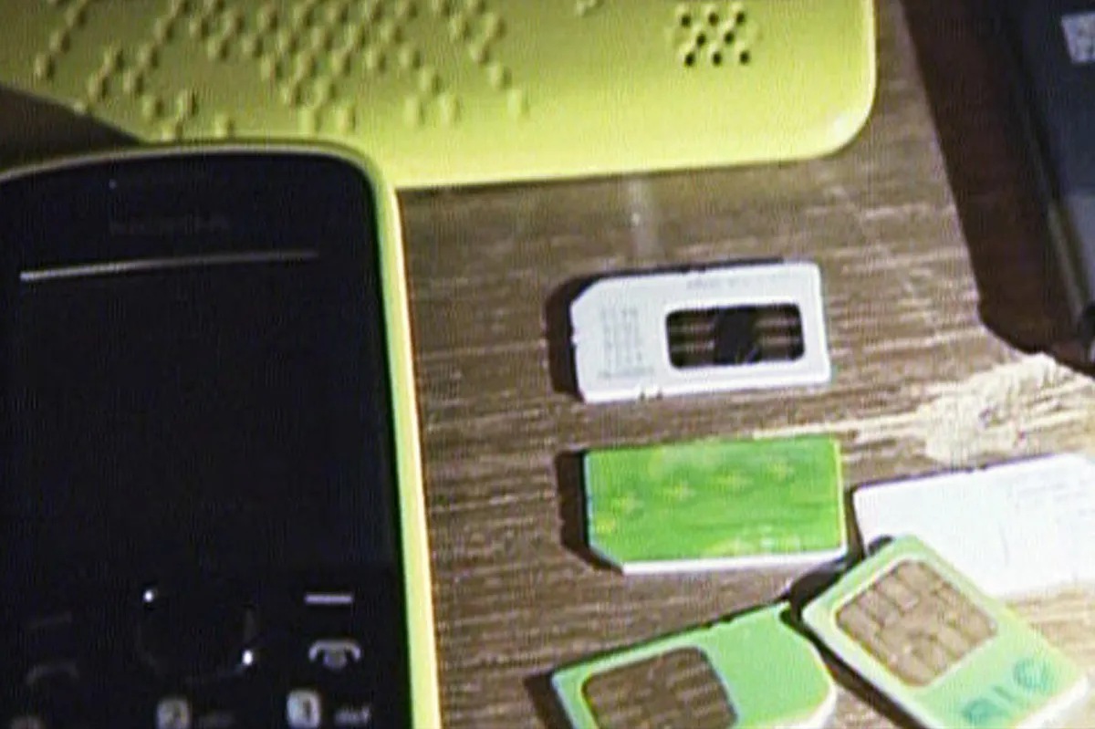 400,000 SIM card Chinese 'click farm' busted in Thailand | ABS-CBN