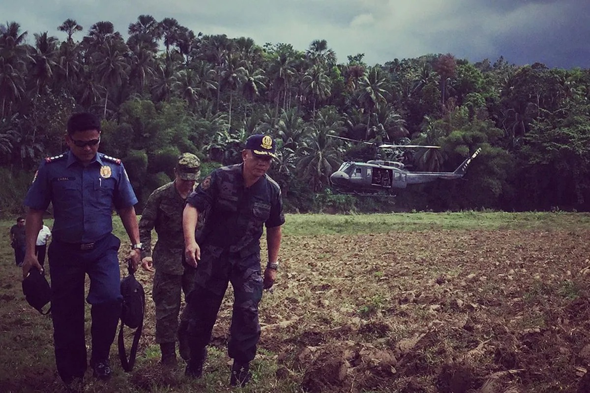 After clash with Abu Sayyaf, troops scour Inabanga fields | ABS-CBN News After clash with Abu Sayyaf, troops scour Inabanga fields | ABS-CBN News