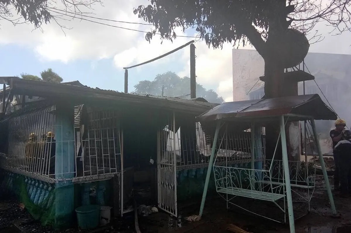 10 houses destroyed in Cebu fire | ABS-CBN News