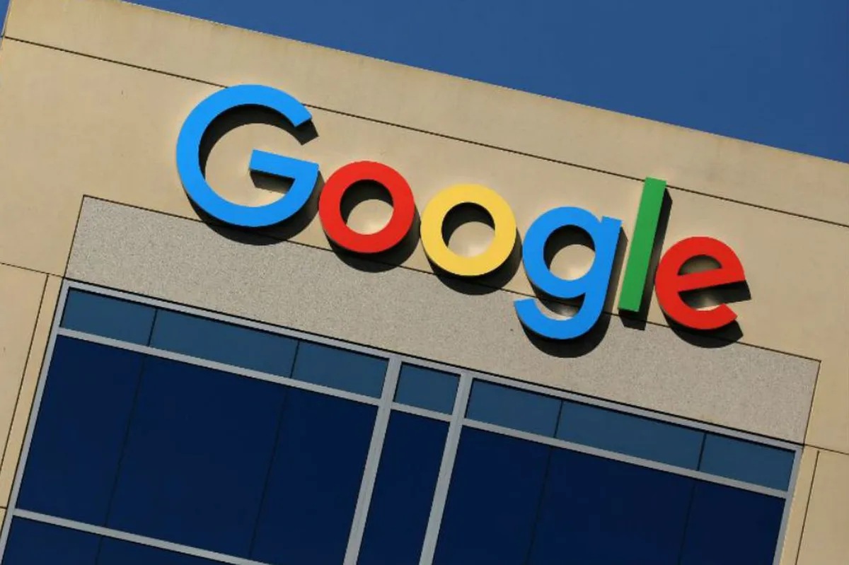 Fired Google memo writer draws scorn, cheers and a job offer | ABS-CBN News