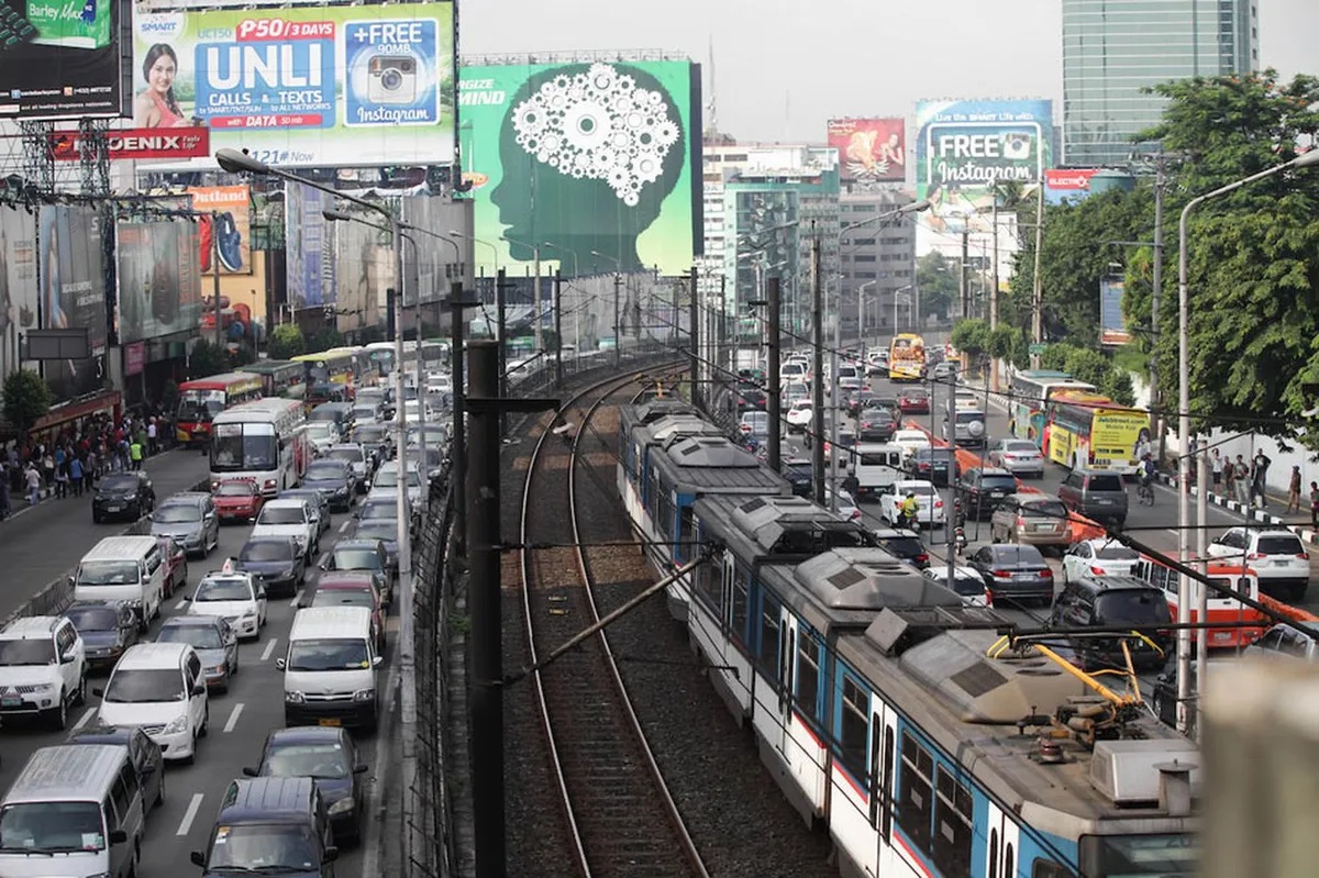 LRT, MRT, PNR announce Holy Week 2017 schedules | ABS-CBN News