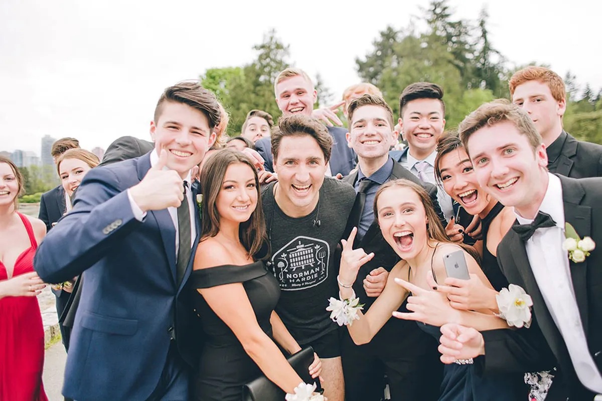 LOOK: Canadian PM Justin Trudeau jogs through prom photos | ABS-CBN