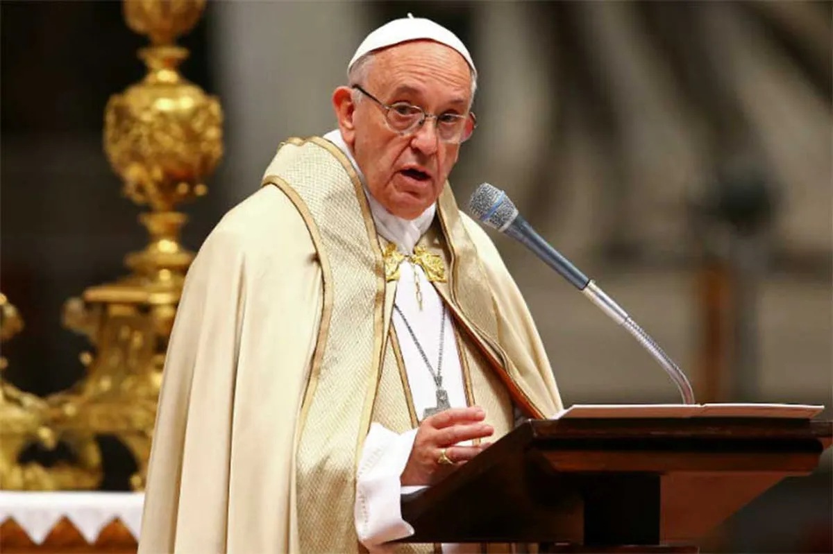 Pope blasts migrant suffering in Easter prayer | ABS-CBN
