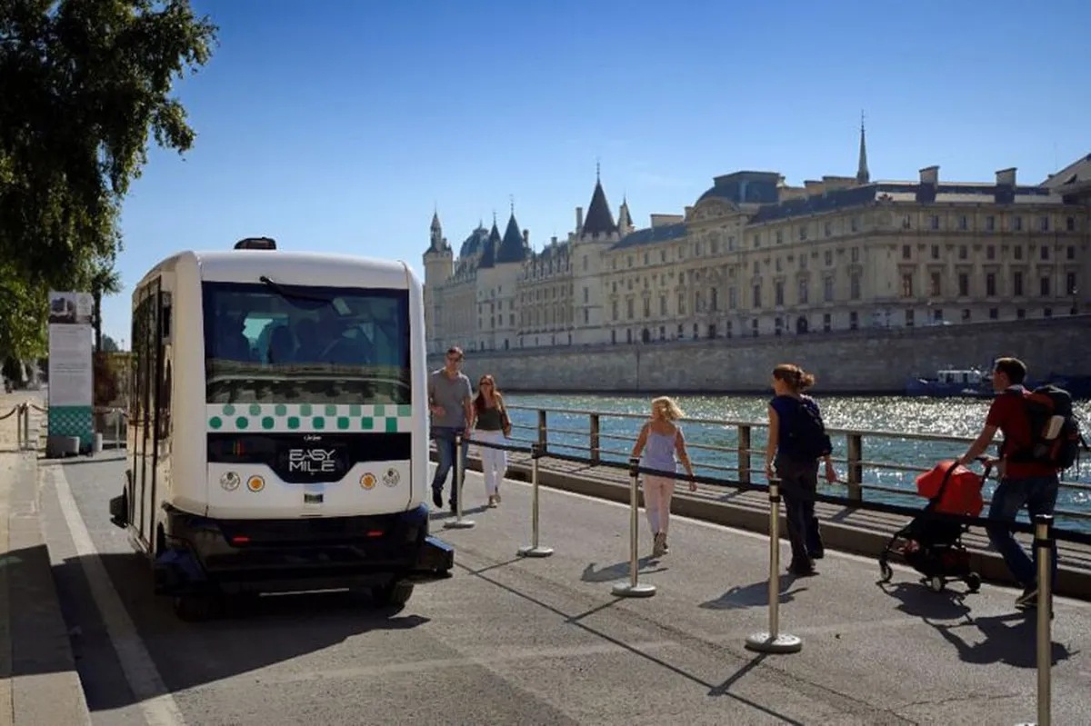 Paris experiments with driverless buses | ABS-CBN