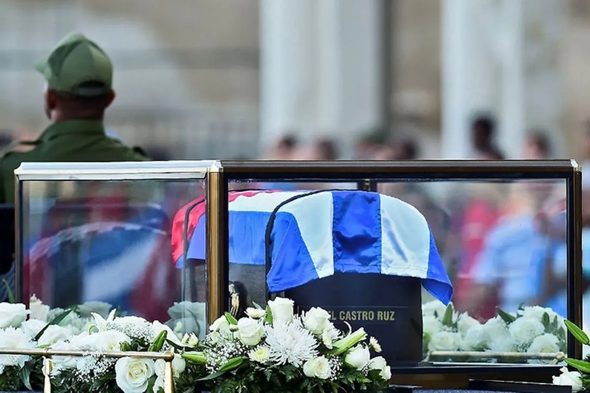 'Viva Fidel!': Castro takes final voyage across Cuba | ABS-CBN