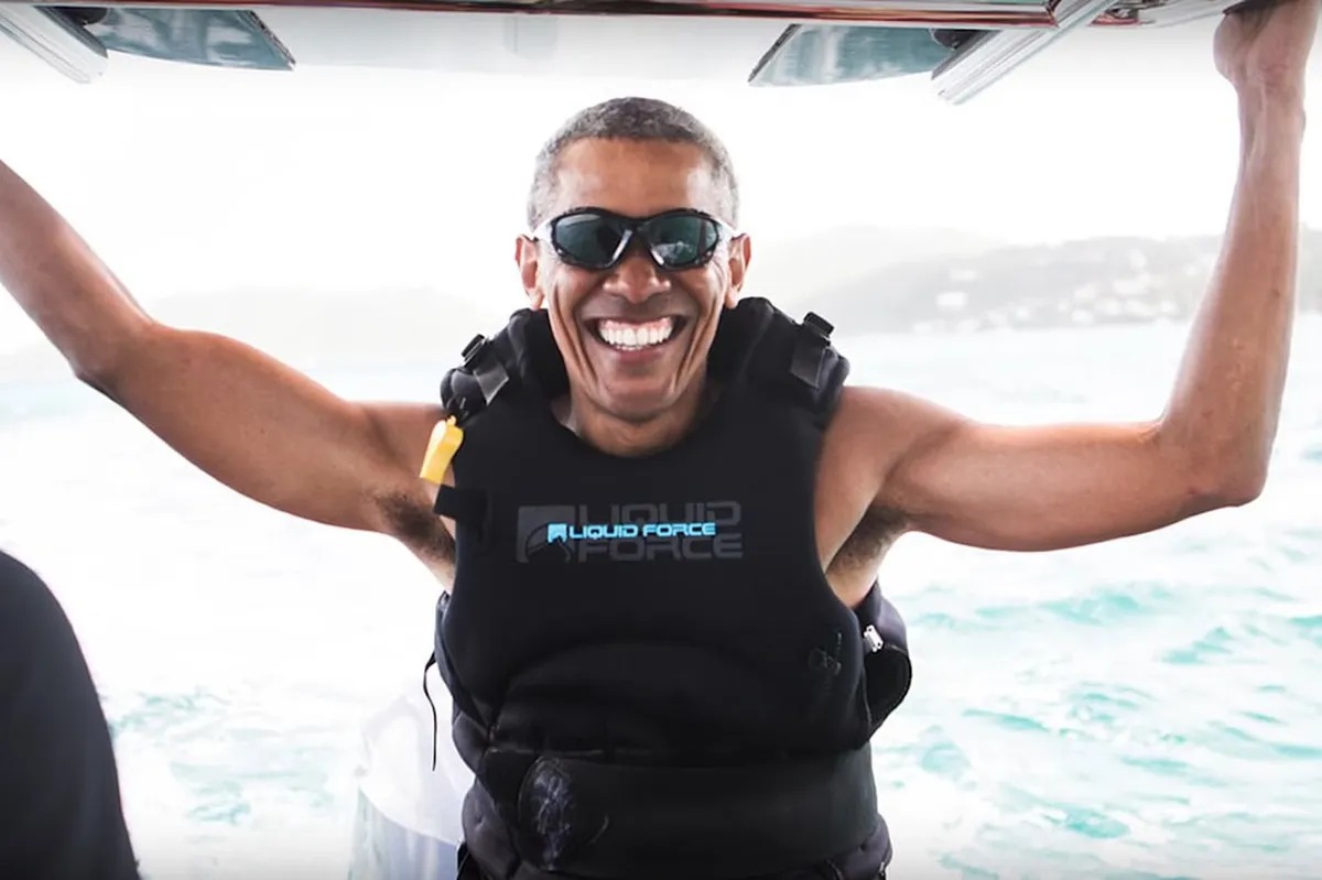 WATCH: Obama kitesurfs with Richard Branson in the Caribbean | ABS-CBN