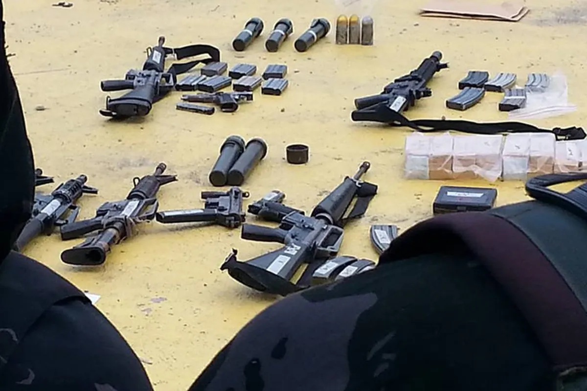 LOOK: Arsenal of guns found outside 'narco' mayor's house | ABS-CBN News
