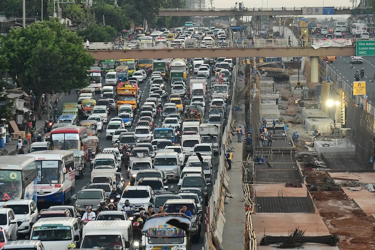 Ongoing road projects across Metro Manila cause heavier traffic jams ...