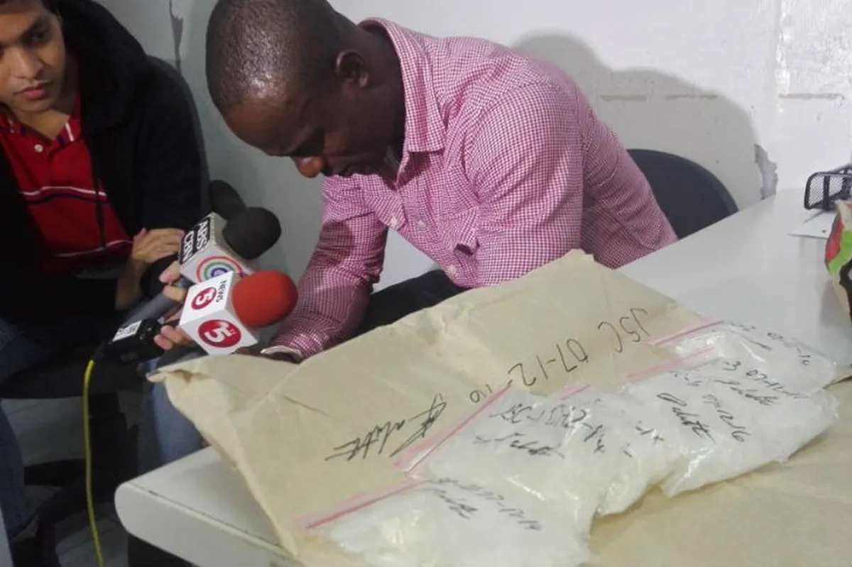 Nigerian, tiklo sa buy bust operation | ABS-CBN News