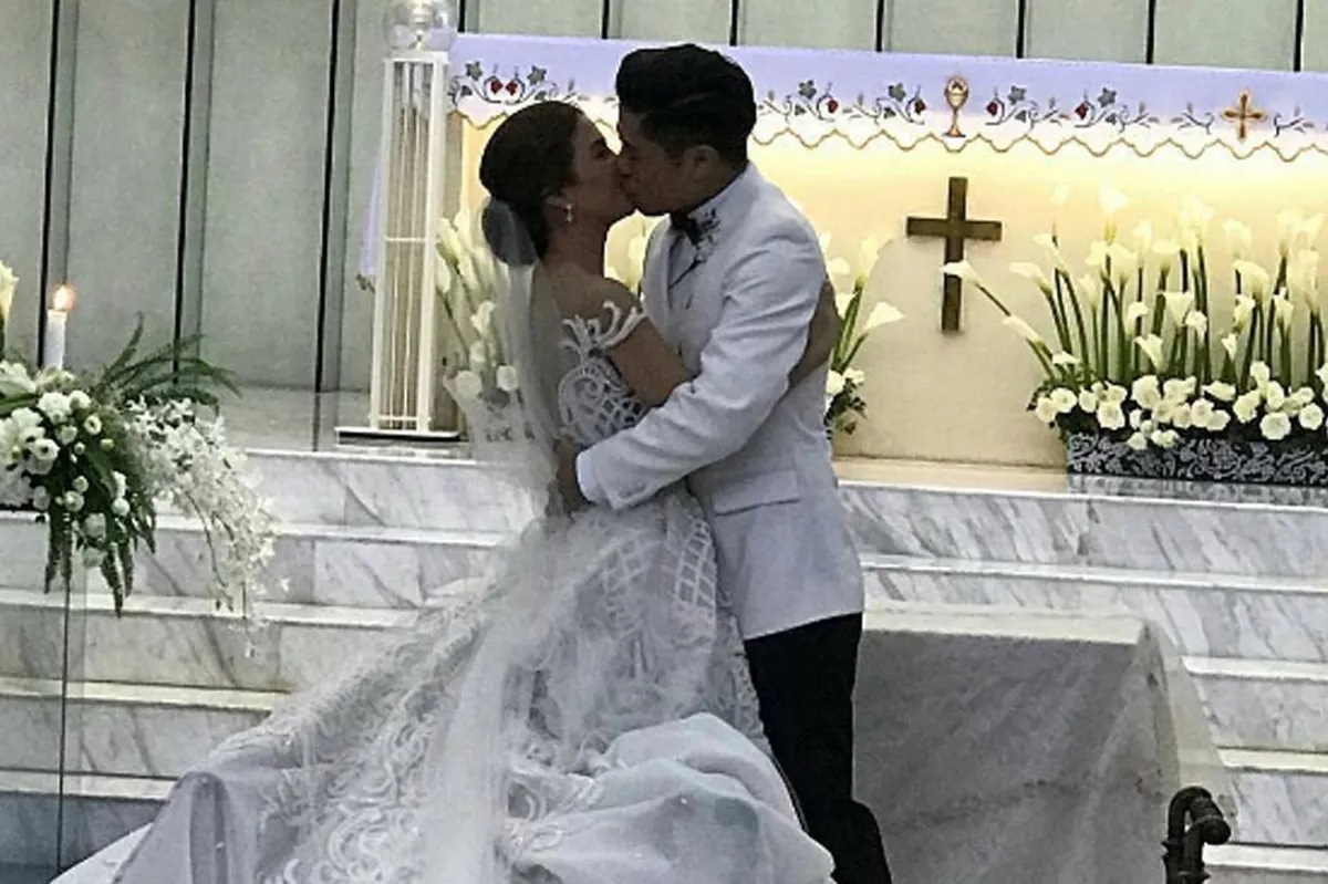 WATCH: Kaye, Paul Jake's first kiss as married couple | ABS-CBN ...
