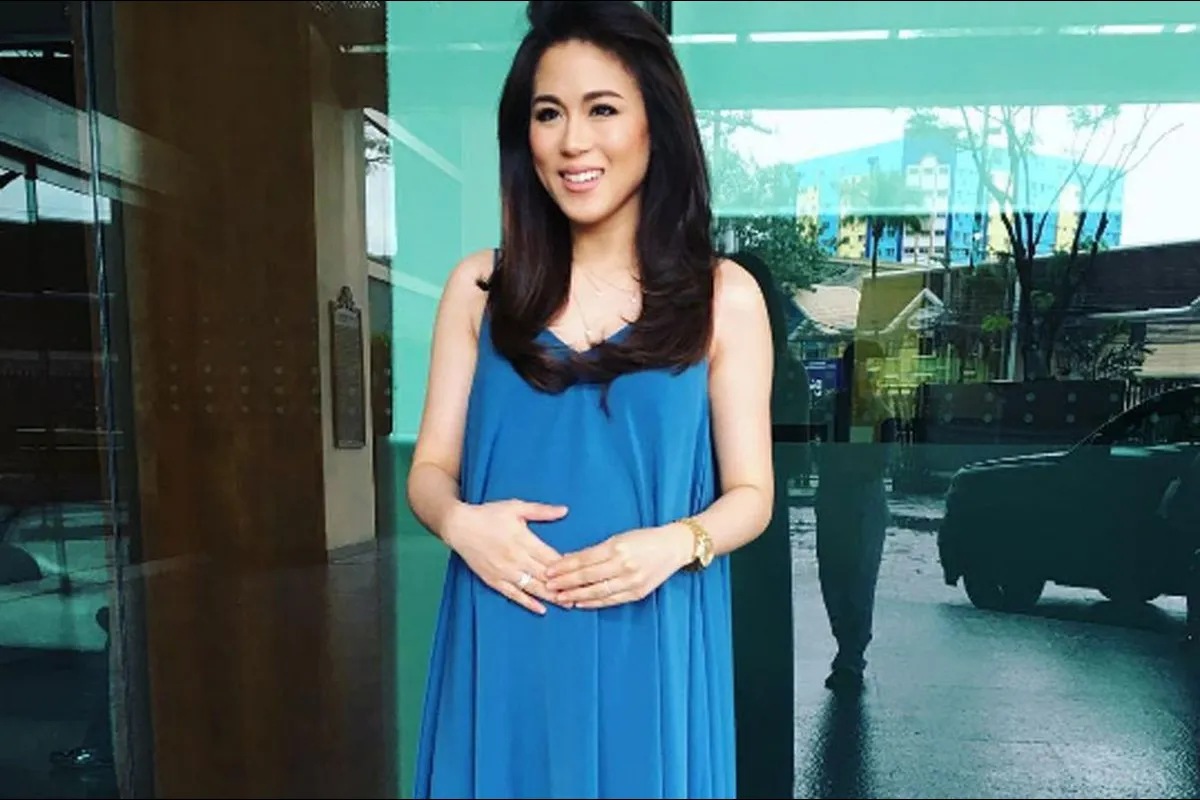 LOOK: Pregnant Toni shows off figure in lingerie | ABS-CBN Entertainment
