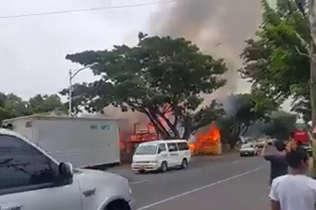 Sunog sa bar at kainan, isinisi sa napabayaang sinaing | ABS-CBN News