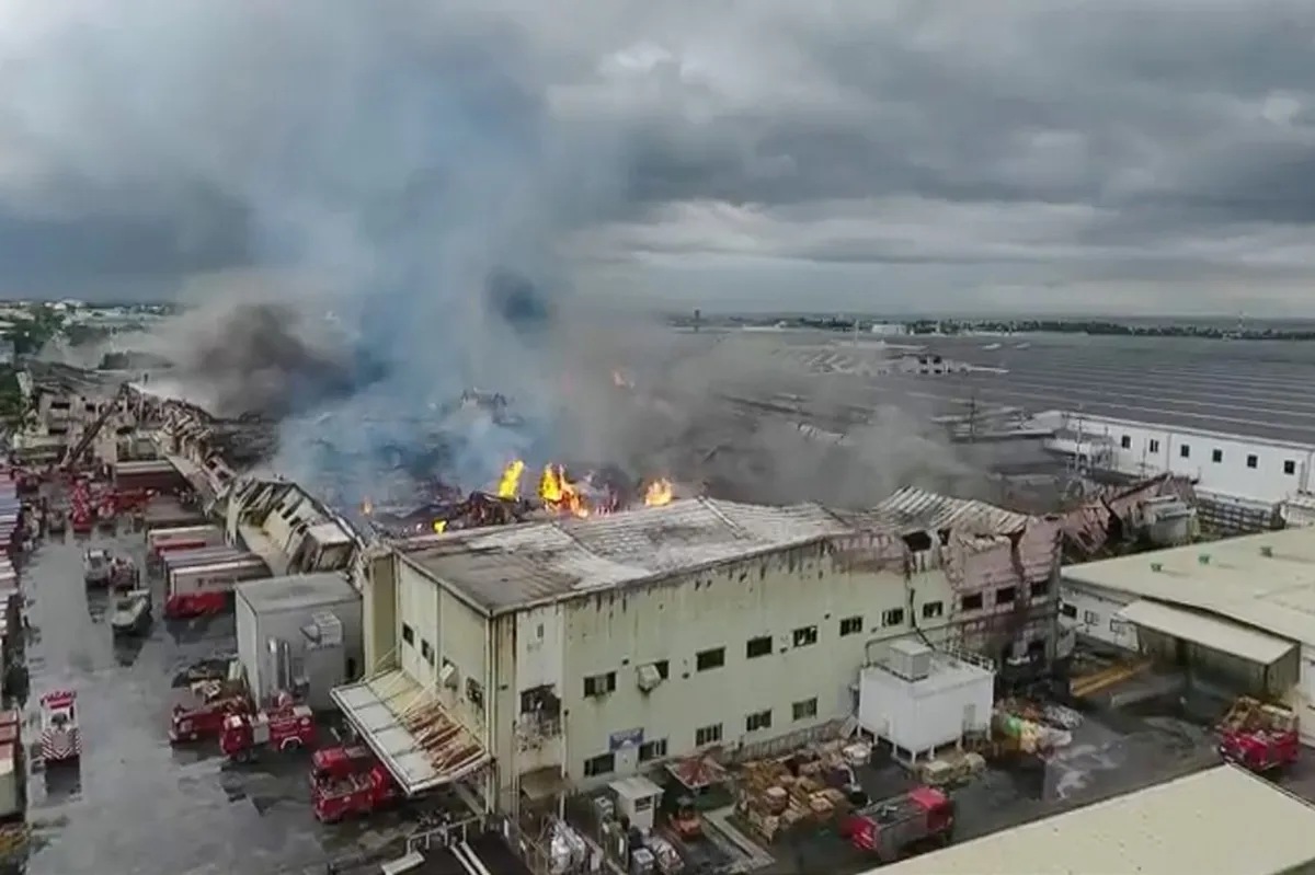 'Hero worker' is first fatality in Cavite factory fire | ABS-CBN News