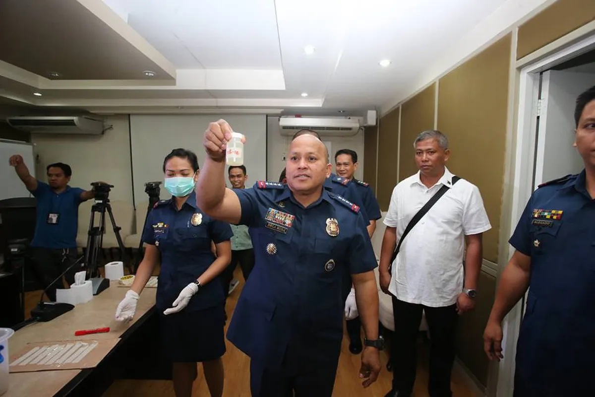 5 pulis hawak pa rin ng NPA: Dela Rosa | ABS-CBN News