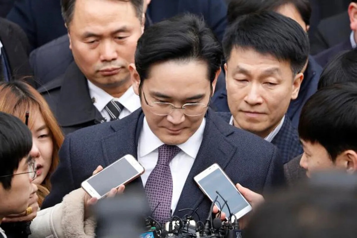 Samsung chief appears for 2nd round of questions in graft probe | ABS ...