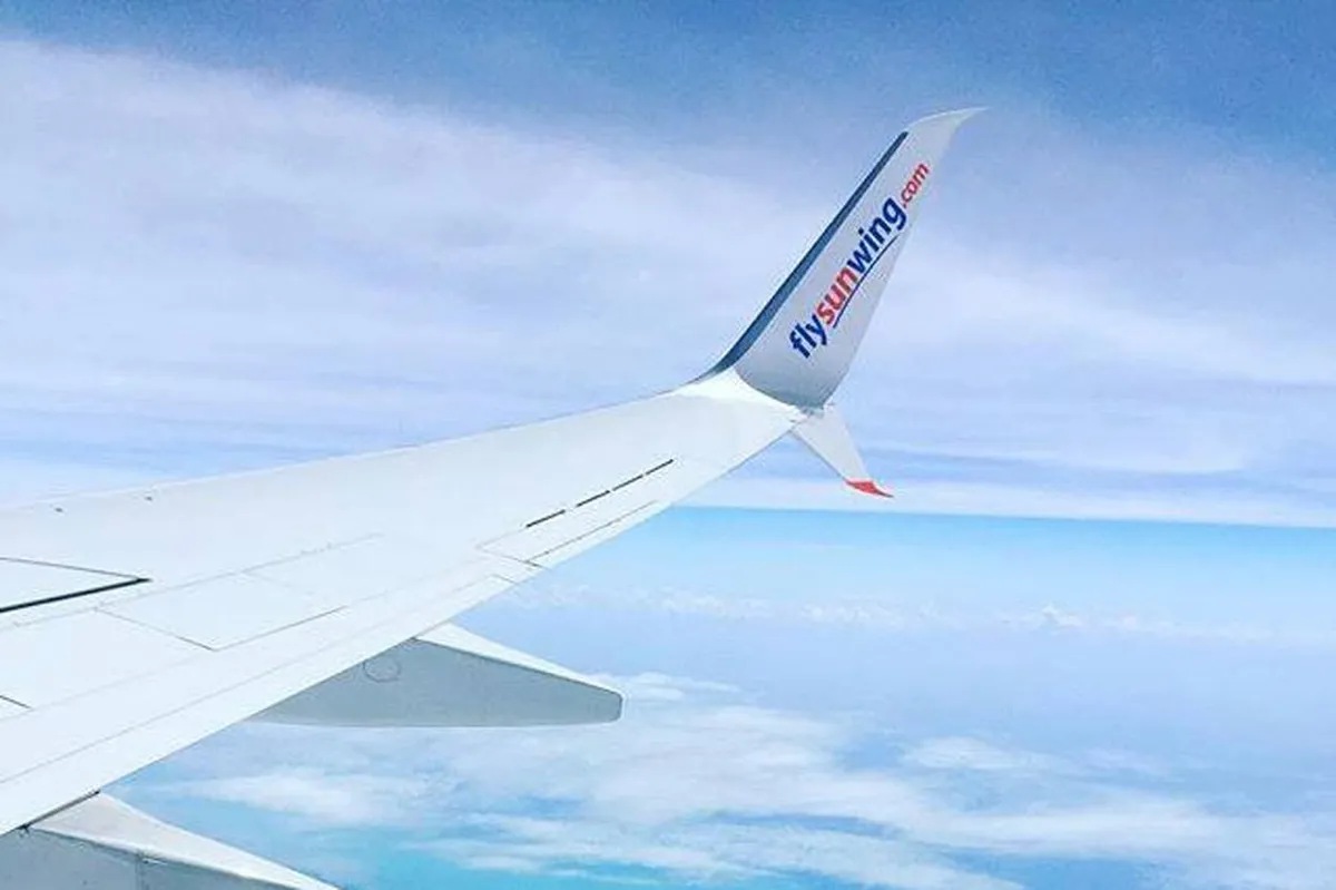 Drunk Canadian pilot arrested after fainting in cockpit | ABS-CBN