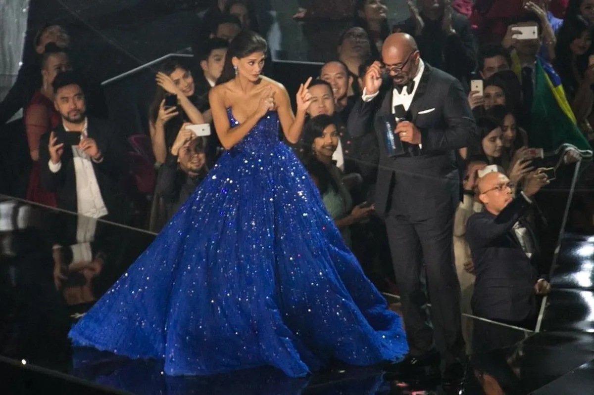 Steve Harvey gets it right! Miss U host announces correct winner | ABS ...
