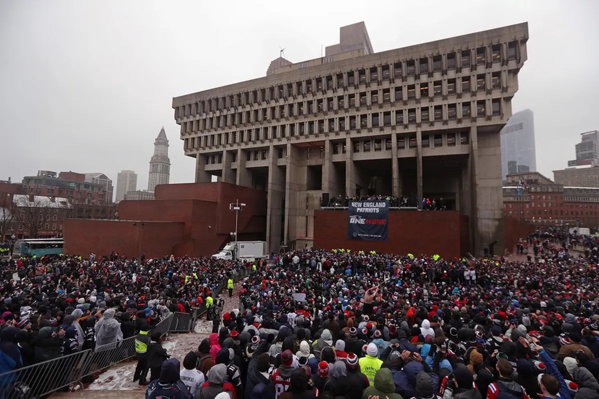 Snow, confetti mix as Boston celebrates Patriots Super Bowl win | ABS ...