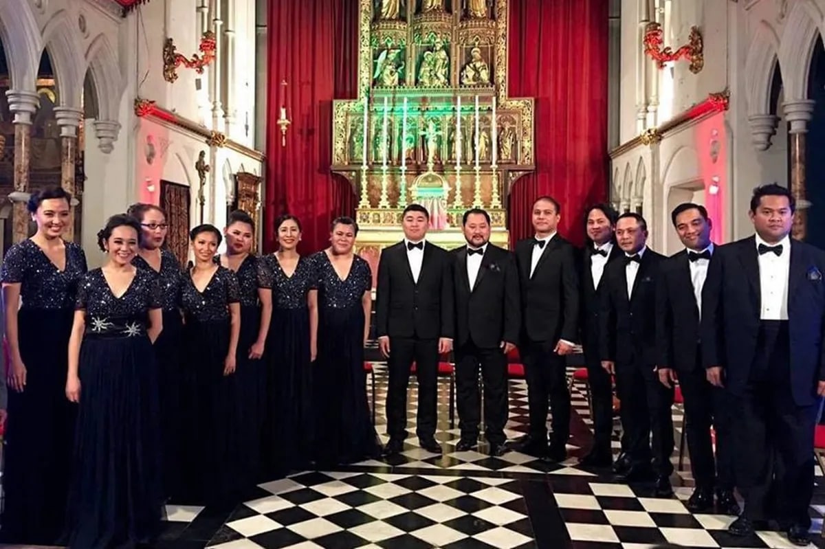 British-Filipino choir brings Christmas cheer to London | ABS-CBN
