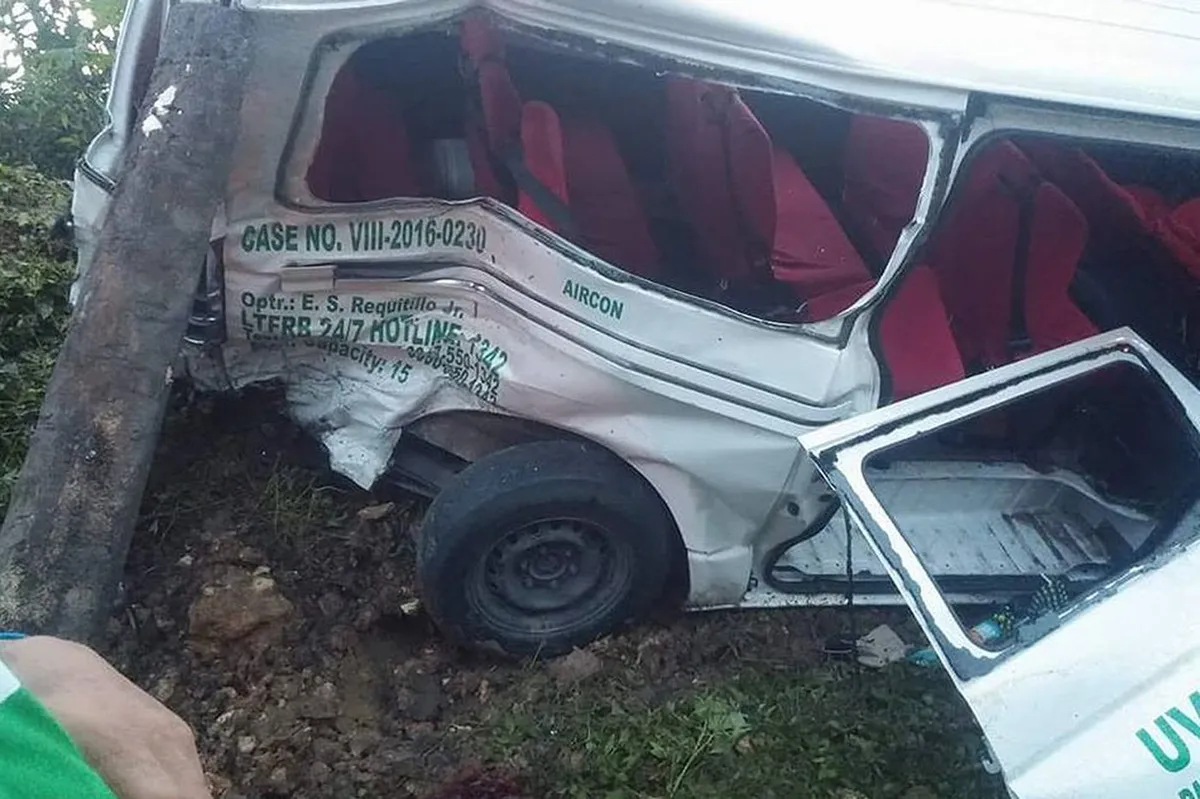 5 patay sa salpukan ng 2 van sa Leyte | ABS-CBN News