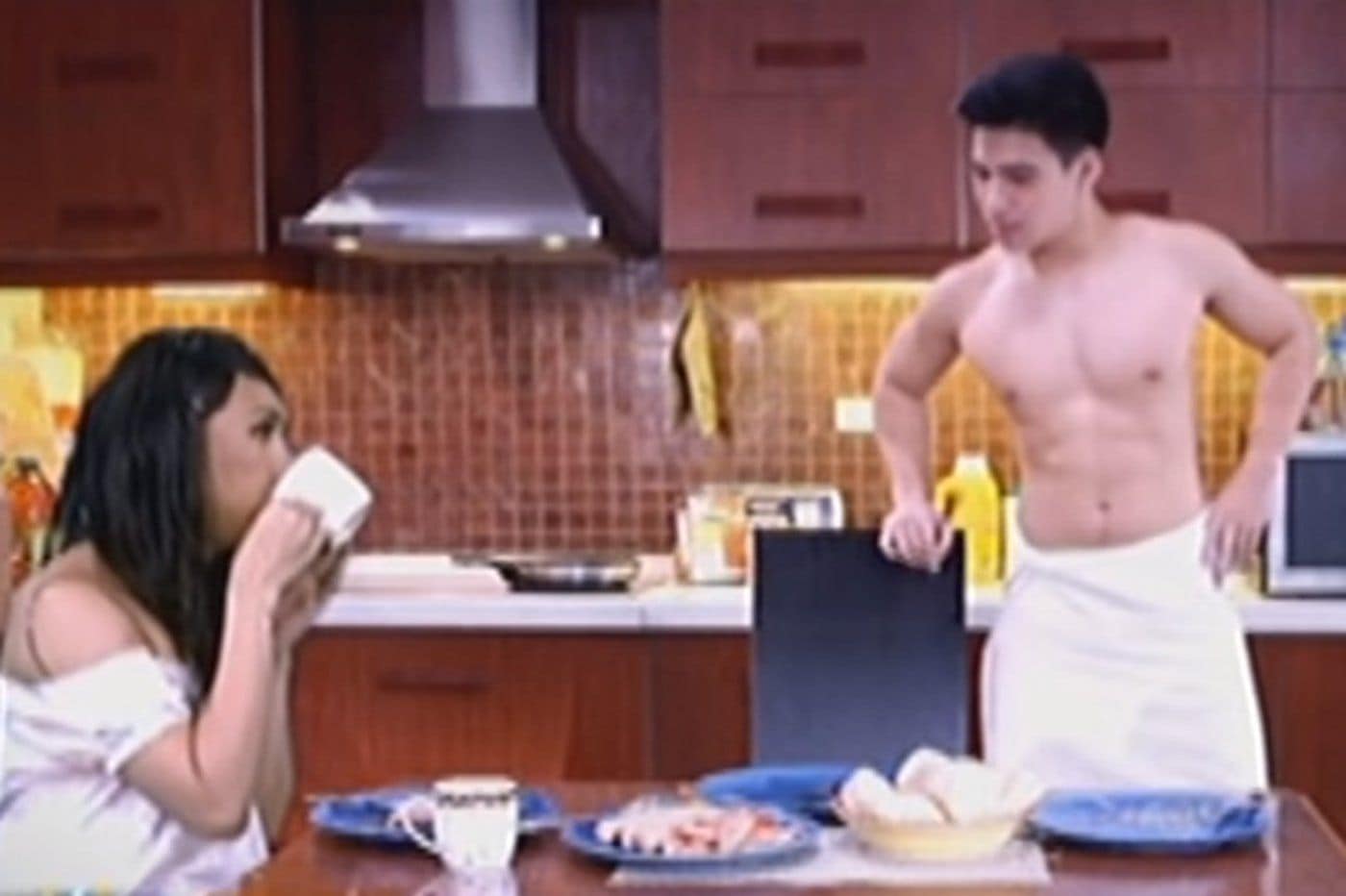 WATCH: Vice Ganda spoofs 'OTWOL' muscle showdown | ABS-CBN Entertainment