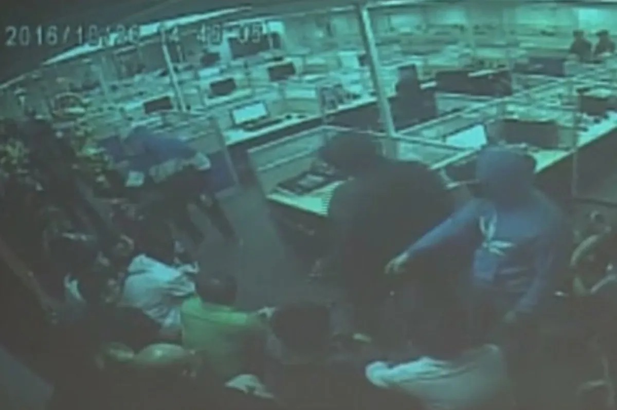 'Tanim droga' cops stole P9-M from BPO: Lacson | ABS-CBN