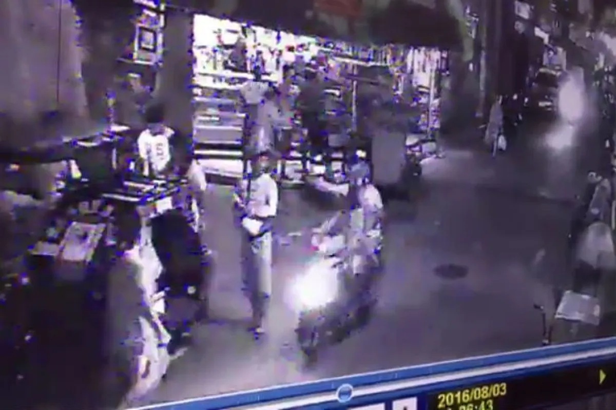 SAPUL SA CCTV: Pedicab driver binaril nang malapitan | ABS-CBN News SAPUL SA CCTV: Pedicab driver binaril nang malapitan | ABS-CBN News