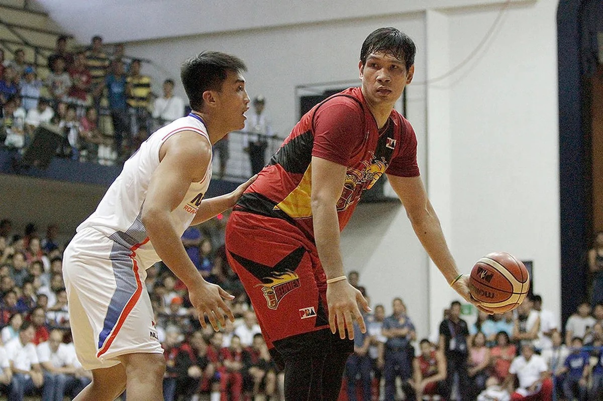 PBA: June Mar Fajardo stands tall, as San Miguel survives Rain Or Shine | ABS-CBN Sports