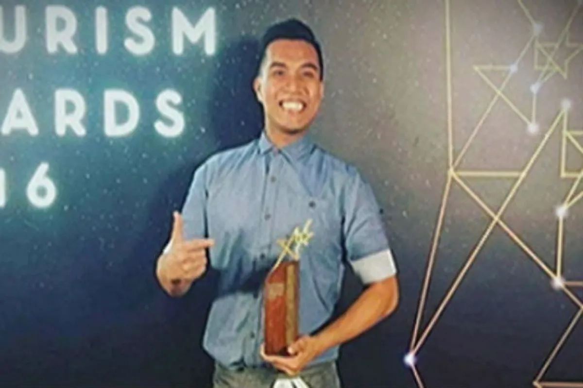 Pinoy wins Best in Customer Service award in Singapore | ABS-CBN