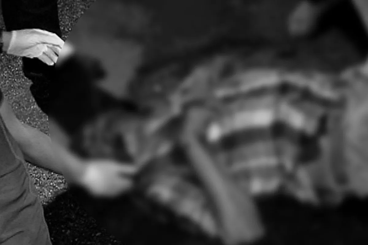 Pulis, tumilapon sa motor nang mahagip ng kotse | ABS-CBN News Pulis, tumilapon sa motor nang mahagip ng kotse | ABS-CBN News