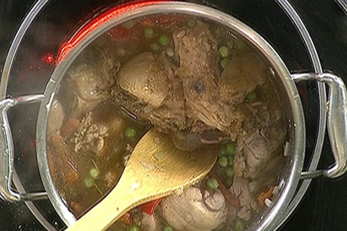 Recipe: Chef Tatung's Chicken Guisantes | ABS-CBN Lifestyle