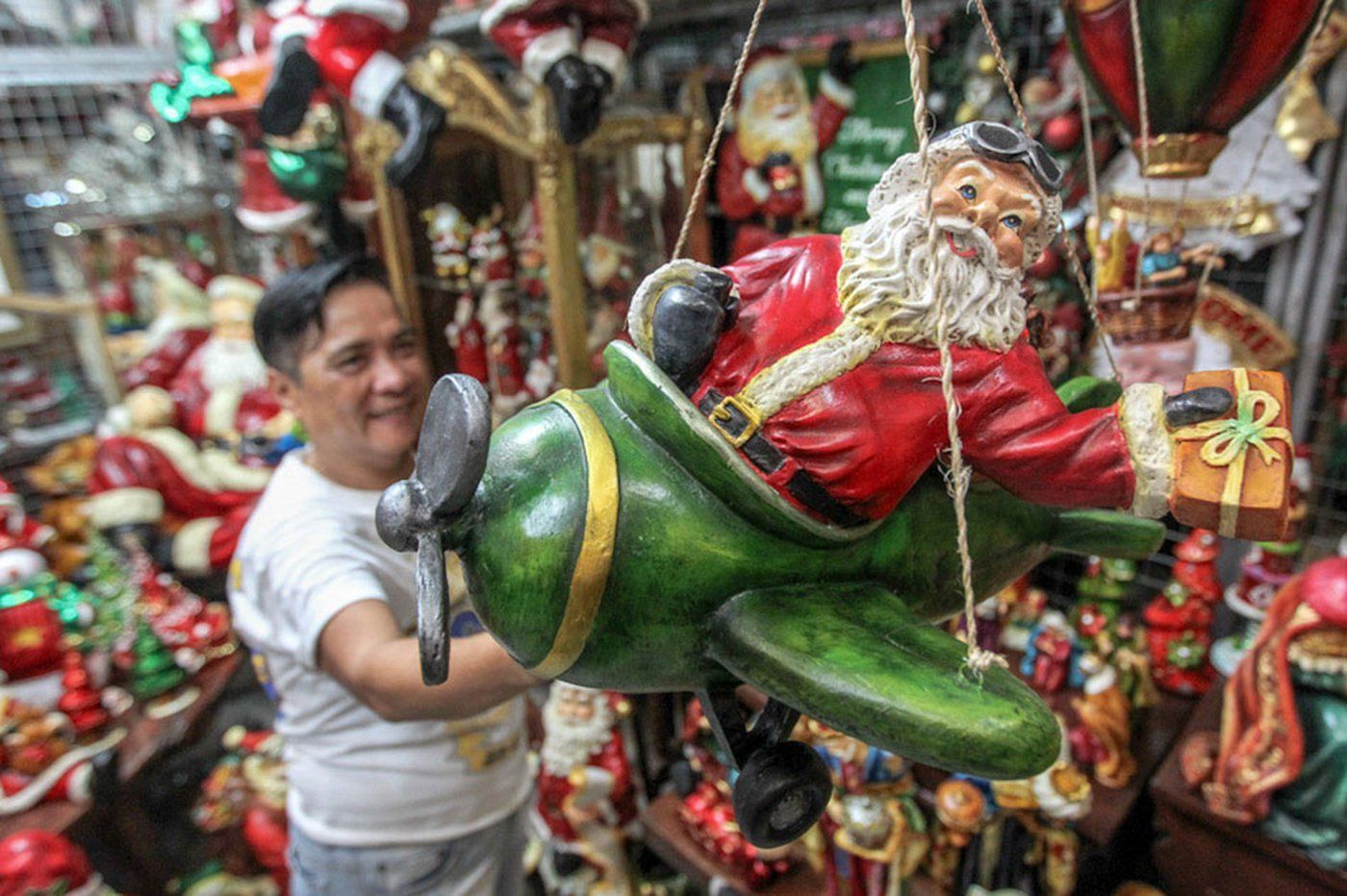 5 tips sa paggastos ng Christmas bonus at 13th month pay | ABS-CBN ...