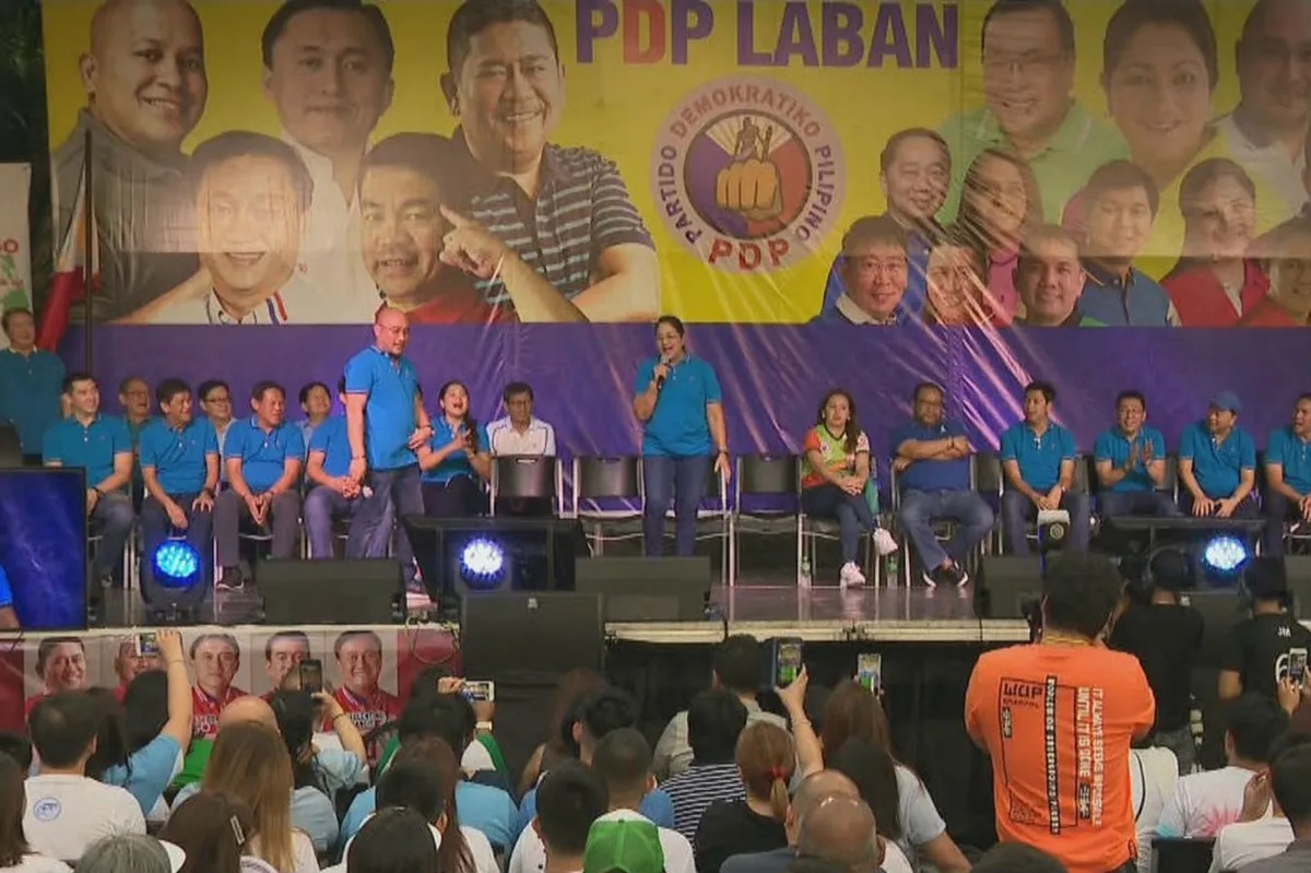 Mga pambato ng 'Hugpong' kaniya-kaniyang panunuyo sa botante | ABS-CBN News