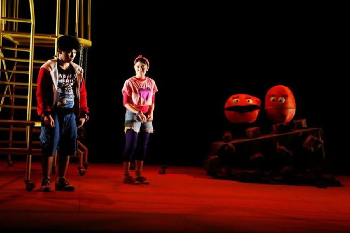 Review: Space adventure play 'Wong Kids' hits home | ABS-CBN Lifestyle
