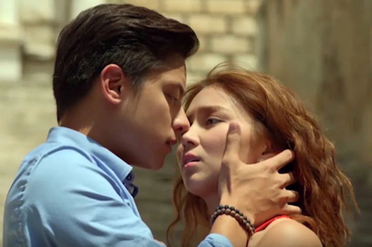 WATCH: Daniel, Kathryn fall in love in 'Barcelona' | ABS-CBN Entertainment