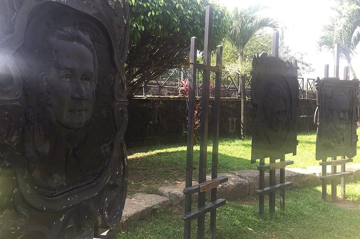Vandalized? Marcos sculpture not in Presidents' Gallery | ABS-CBN News