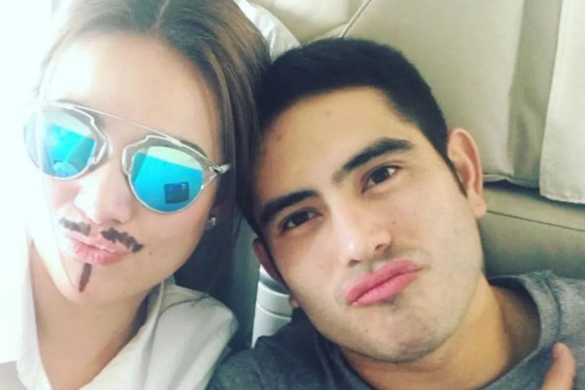 SWEET! Exes Bea, Gerald play game while on tour | ABS-CBN Entertainment